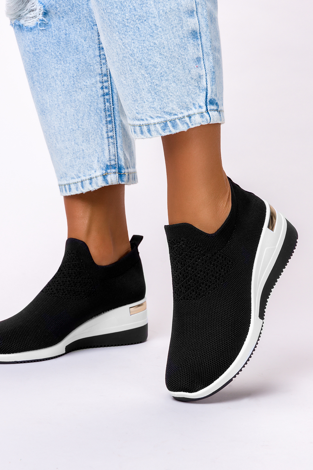 Czarne buty sportowe na koturnie slip on Casu 37-3-22-B - sklep Casu.pl